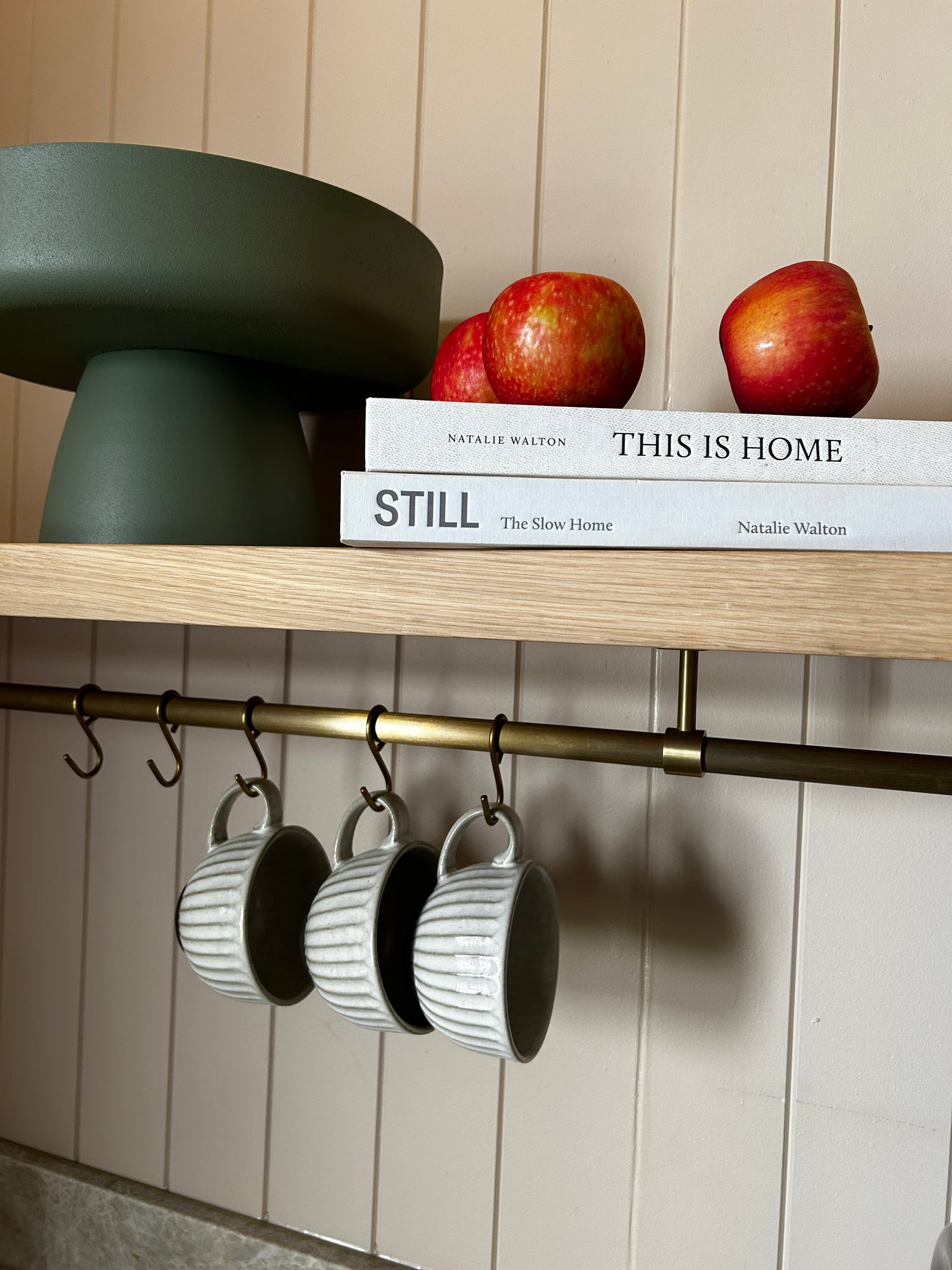 Hanging Rail Middle Bracket - Antique Bronze – Hepburn Hardware