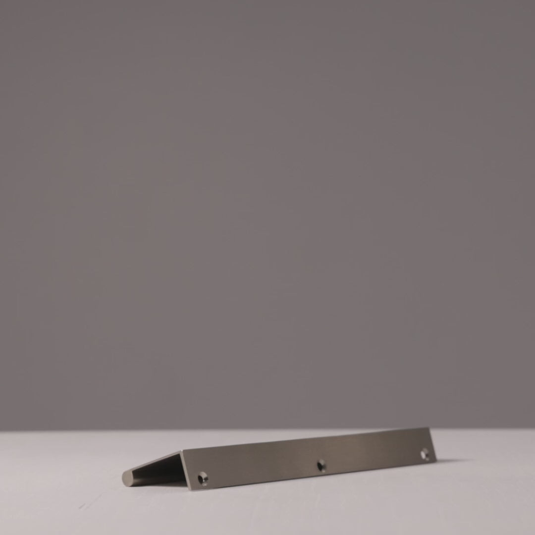 Ren Lip Pull - Satin Nickel– Hepburn Hardware