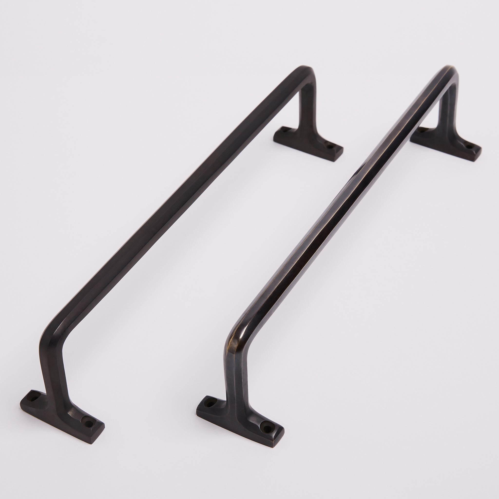 Henley 600mm Rail - Scorched Black – Hepburn Hardware